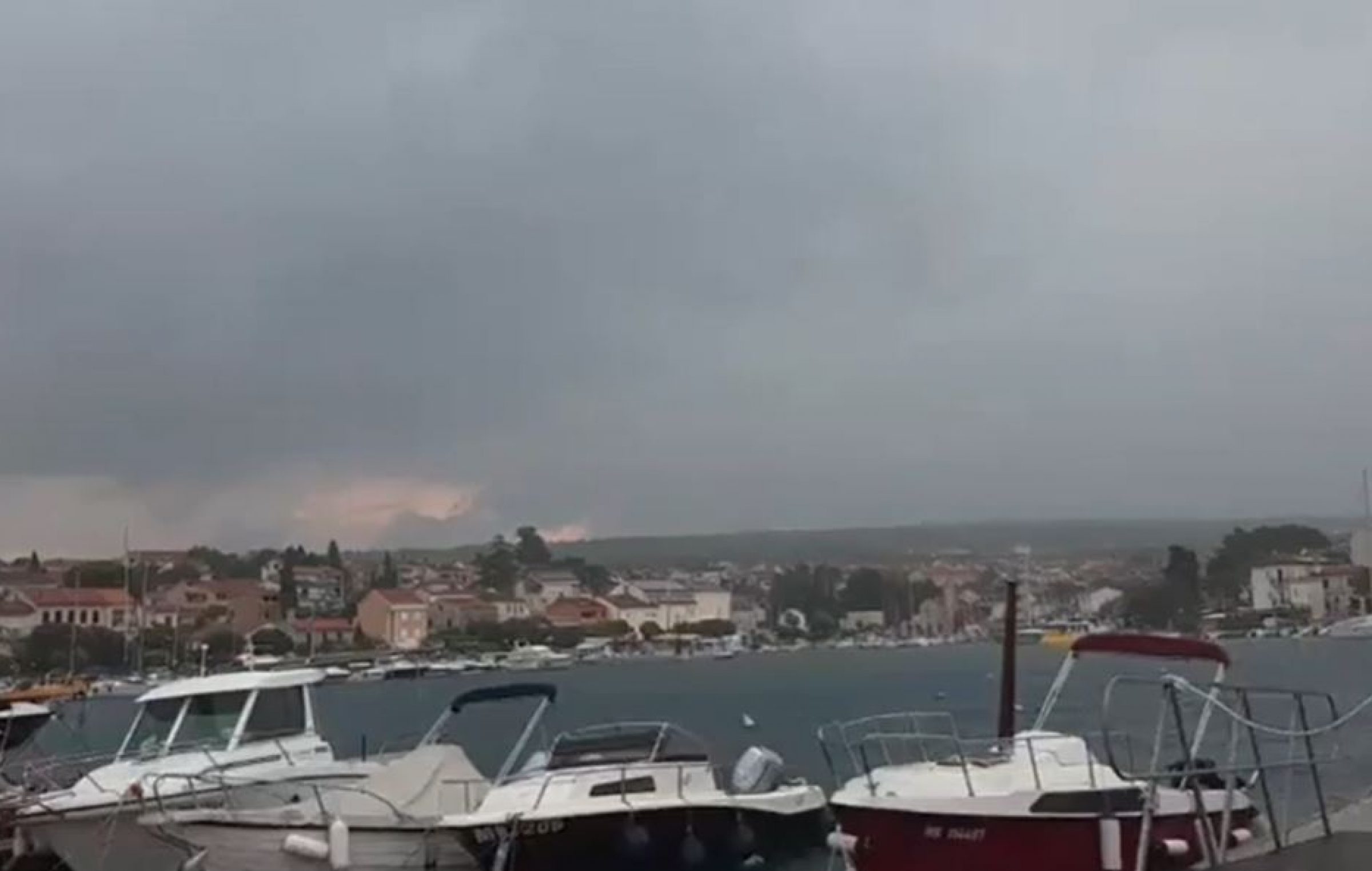 VIDEO Nevera “pomela” otok Krk, ovako je bilo u Puntu, Valbiski i ...